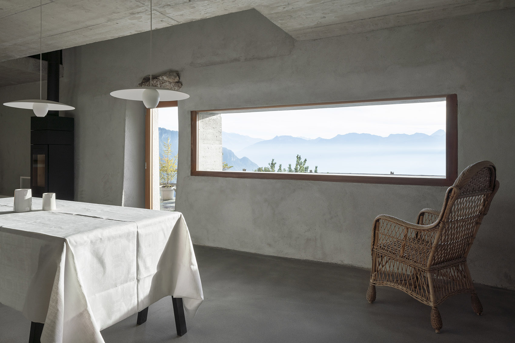 Alpine Chalet CPL by Ralph Germann architectes - 谷德设计网
