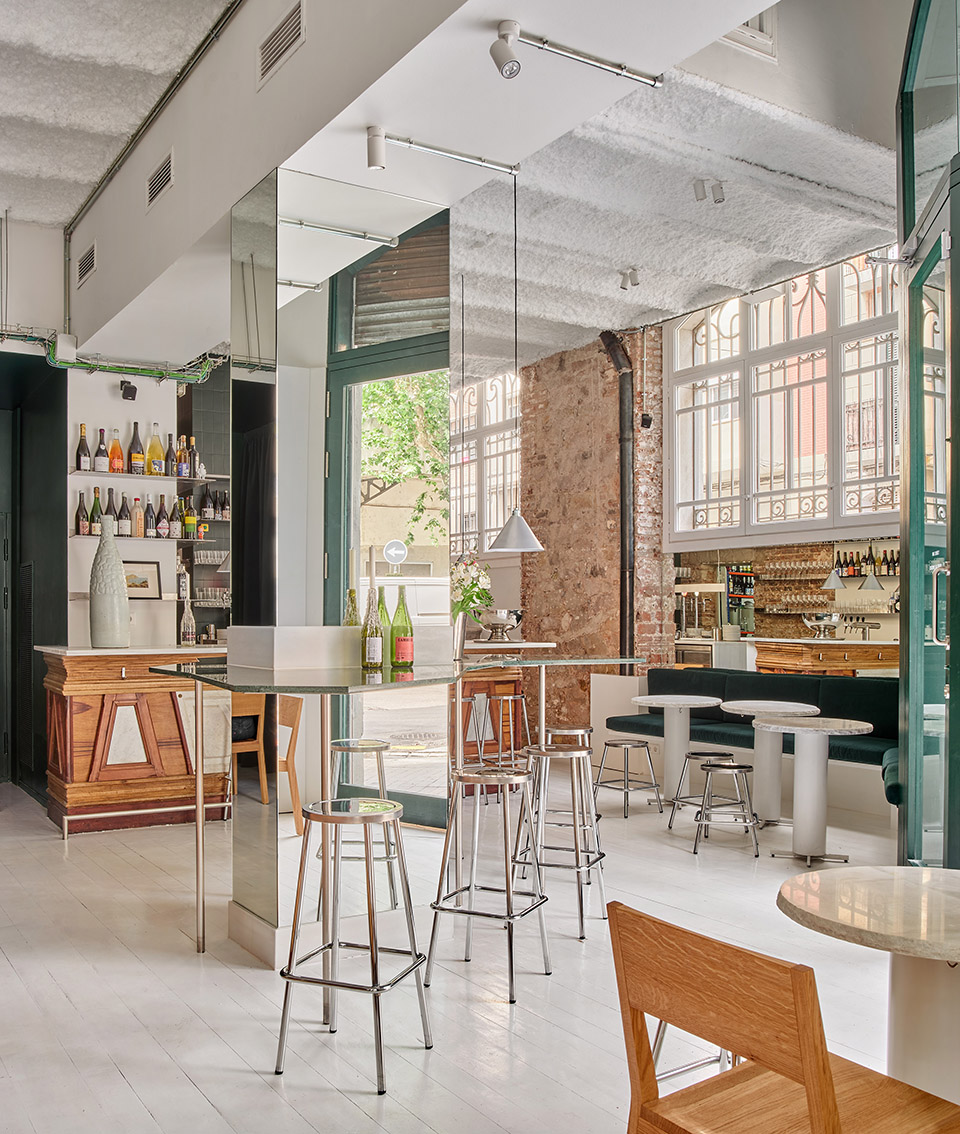 Tiberi Bar by H3o Architects - 谷德设计网