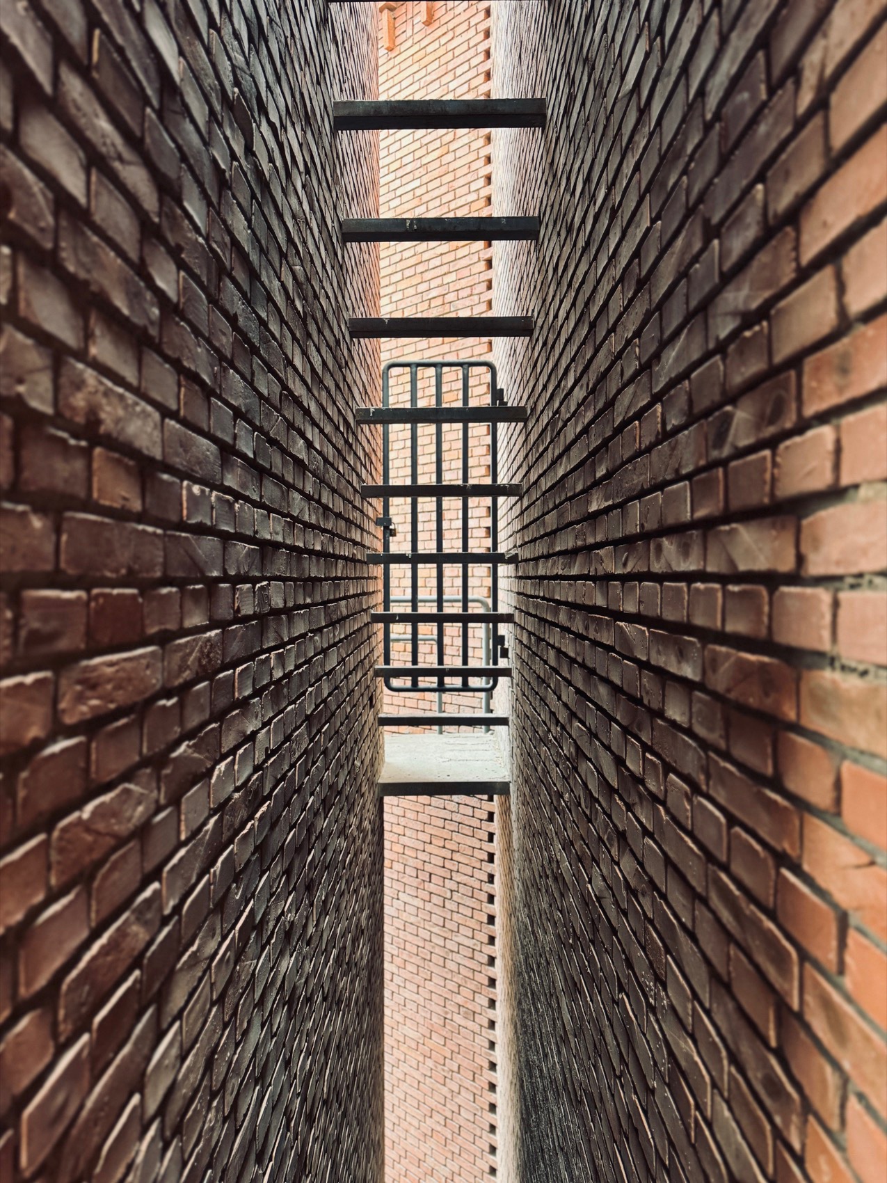 Red Brick Art Museum by Kun - 谷德设计网