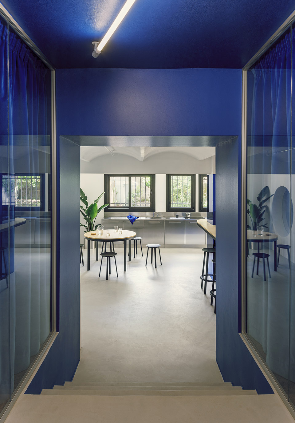 Monogrid’s headquarters extension by Studio AFSa - 谷德设计网