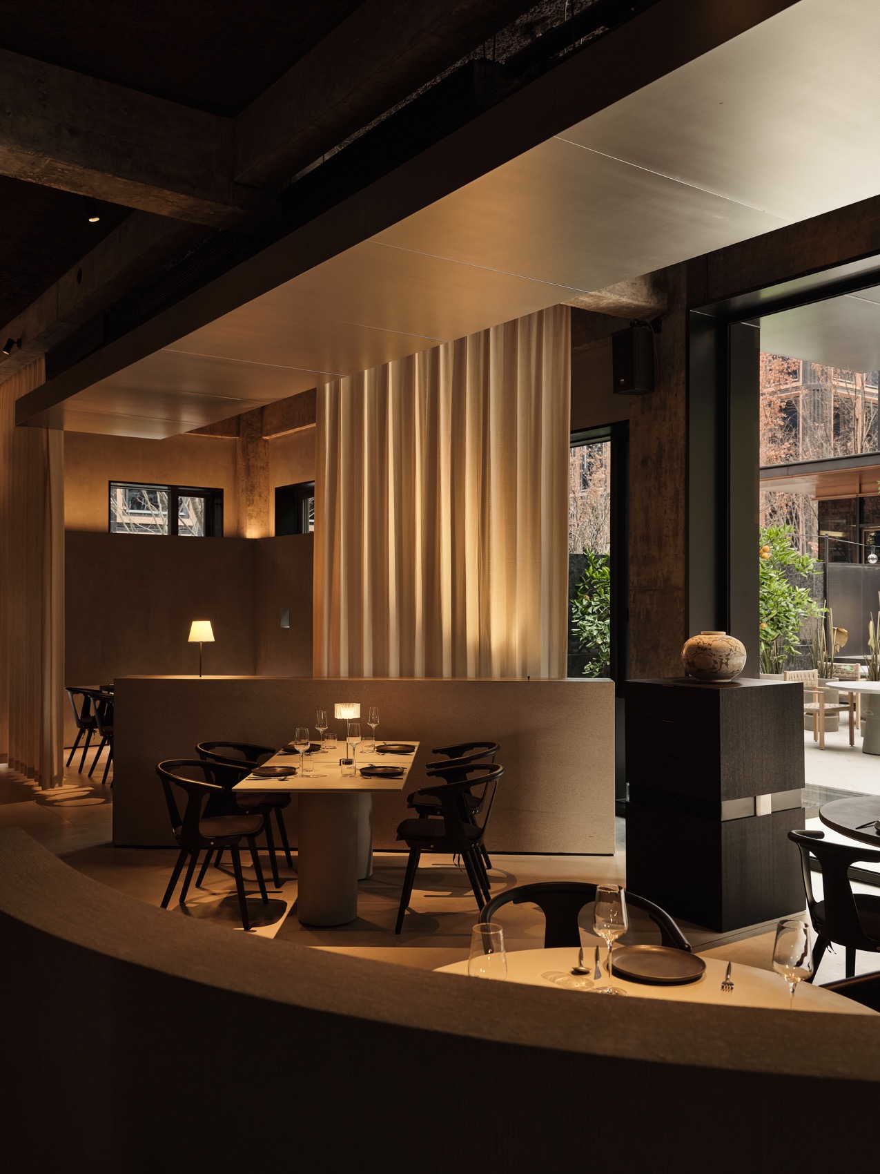 ‘shy table’ restaurant, China by Studio8 Architects - 谷德设计网