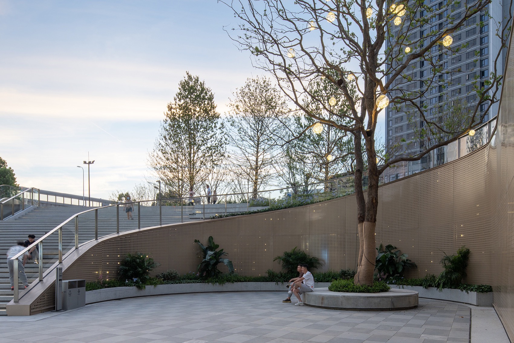 The MixC, Hefei Baohe by PERCENT LANDSCAPE DESIGN STUDIO - 谷德设计网