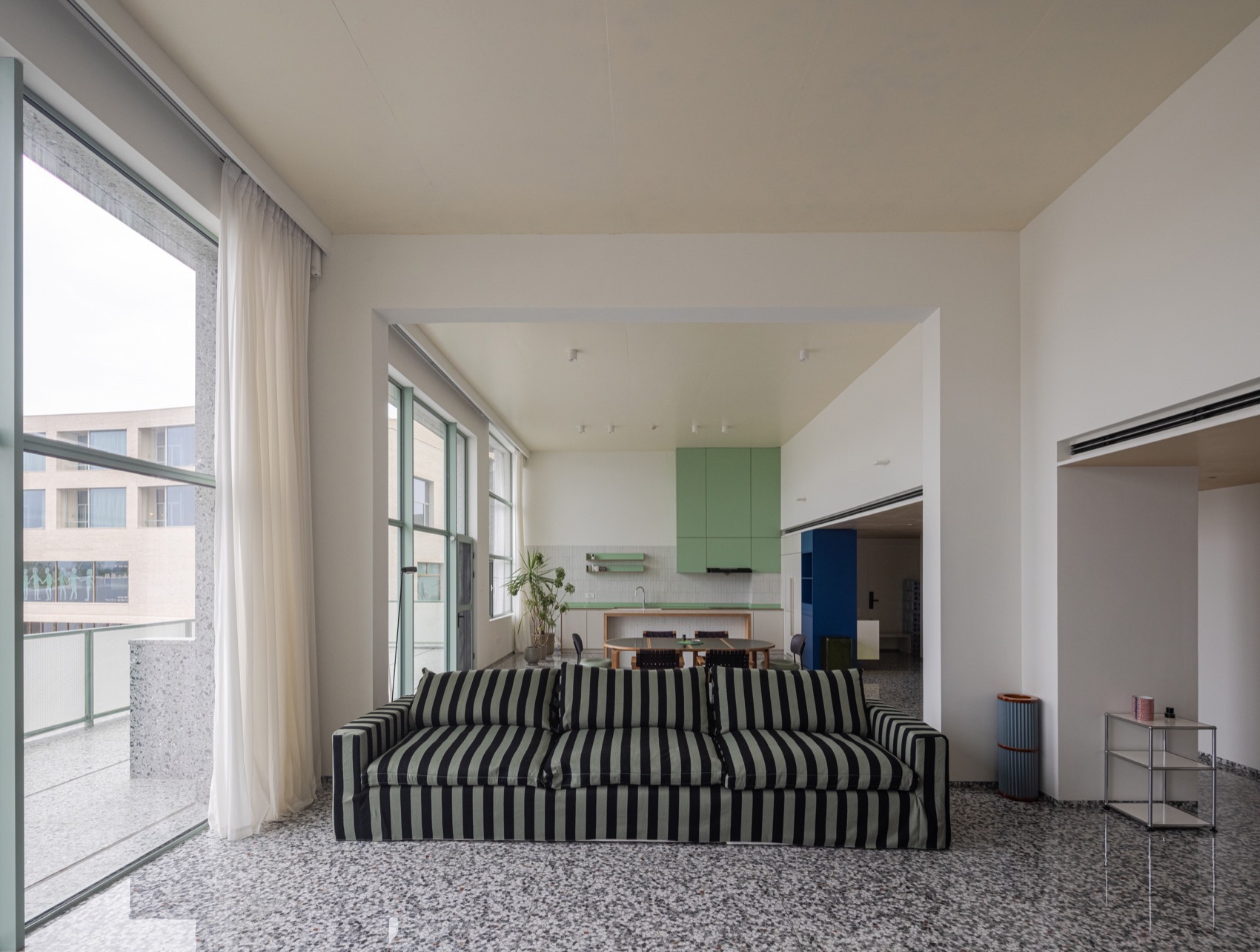 Youyi Bay Community, Mi Casa Su Casa Club Hotel, and Juanzong Apartment ...