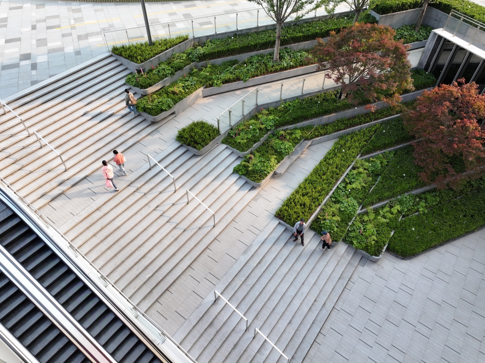 The MixC Wuxi Binhu Landscape Design by PLAND - 谷德设计网