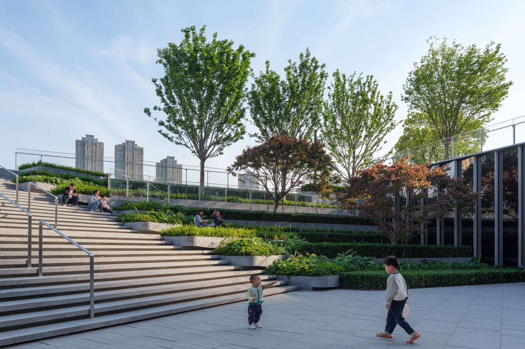 The MixC Wuxi Binhu Landscape Design by PLAND - 谷德设计网
