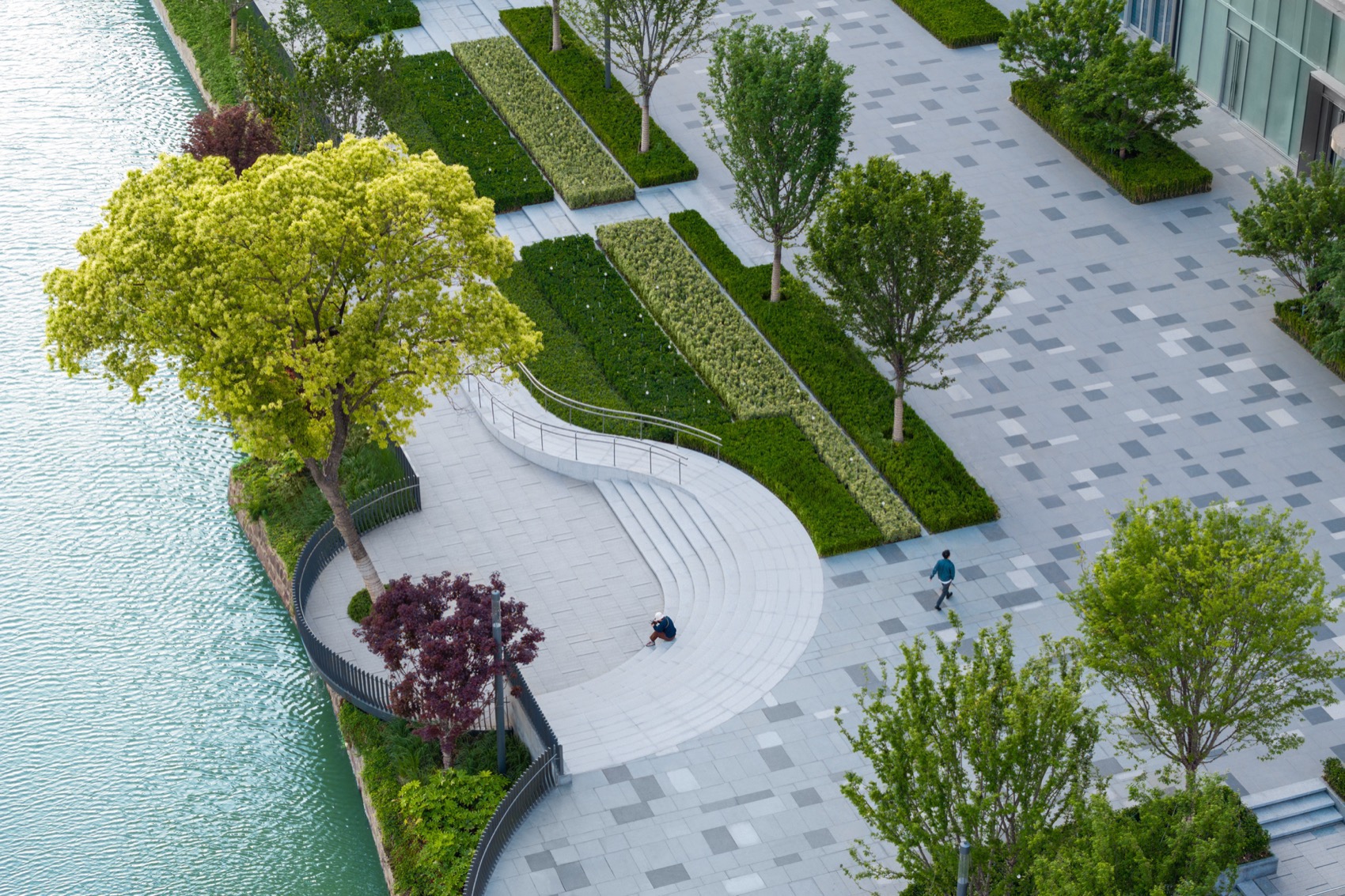 The MixC Wuxi Binhu Landscape Design by PLAND - 谷德设计网