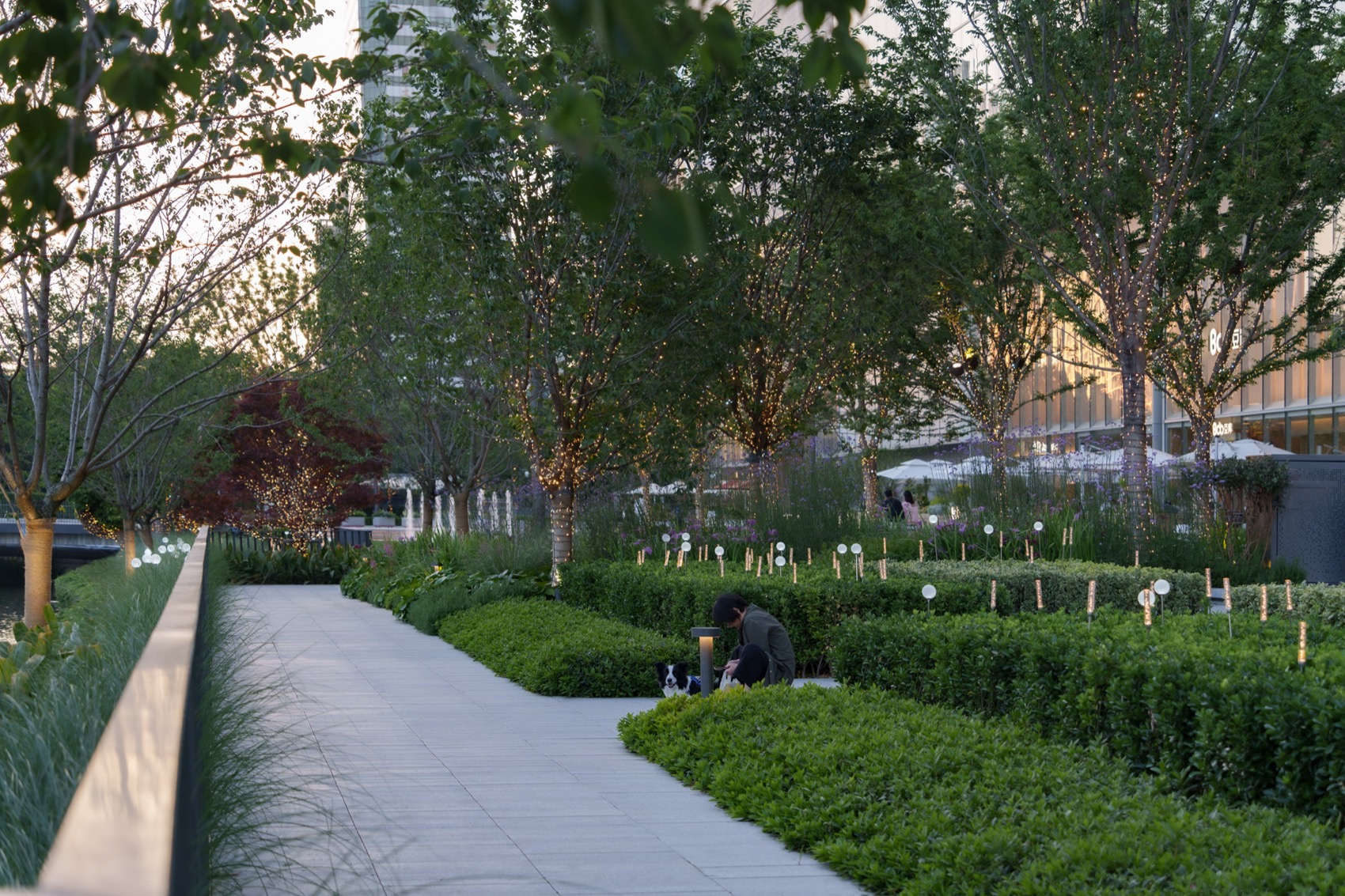 The MixC Wuxi Binhu Landscape Design by PLAND - 谷德设计网