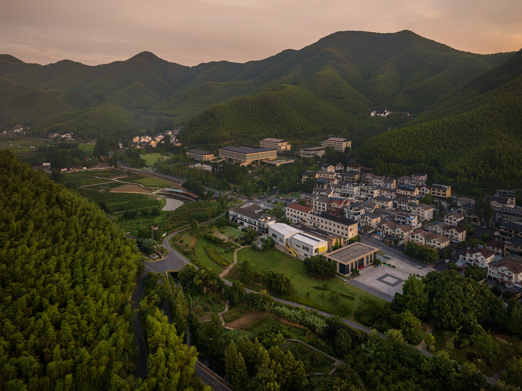 Zhejiang Green Rural Revival Program (Yucun) Pavilion by Du Chunyu team ...