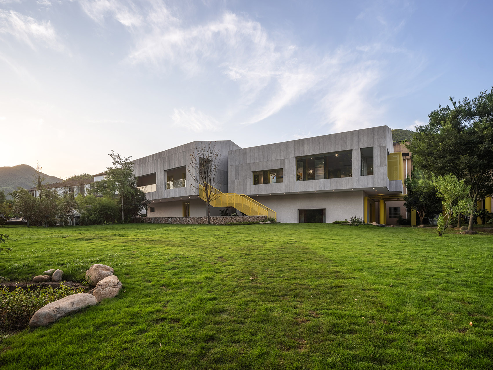 Zhejiang Green Rural Revival Program (Yucun) Pavilion by Du Chunyu team ...
