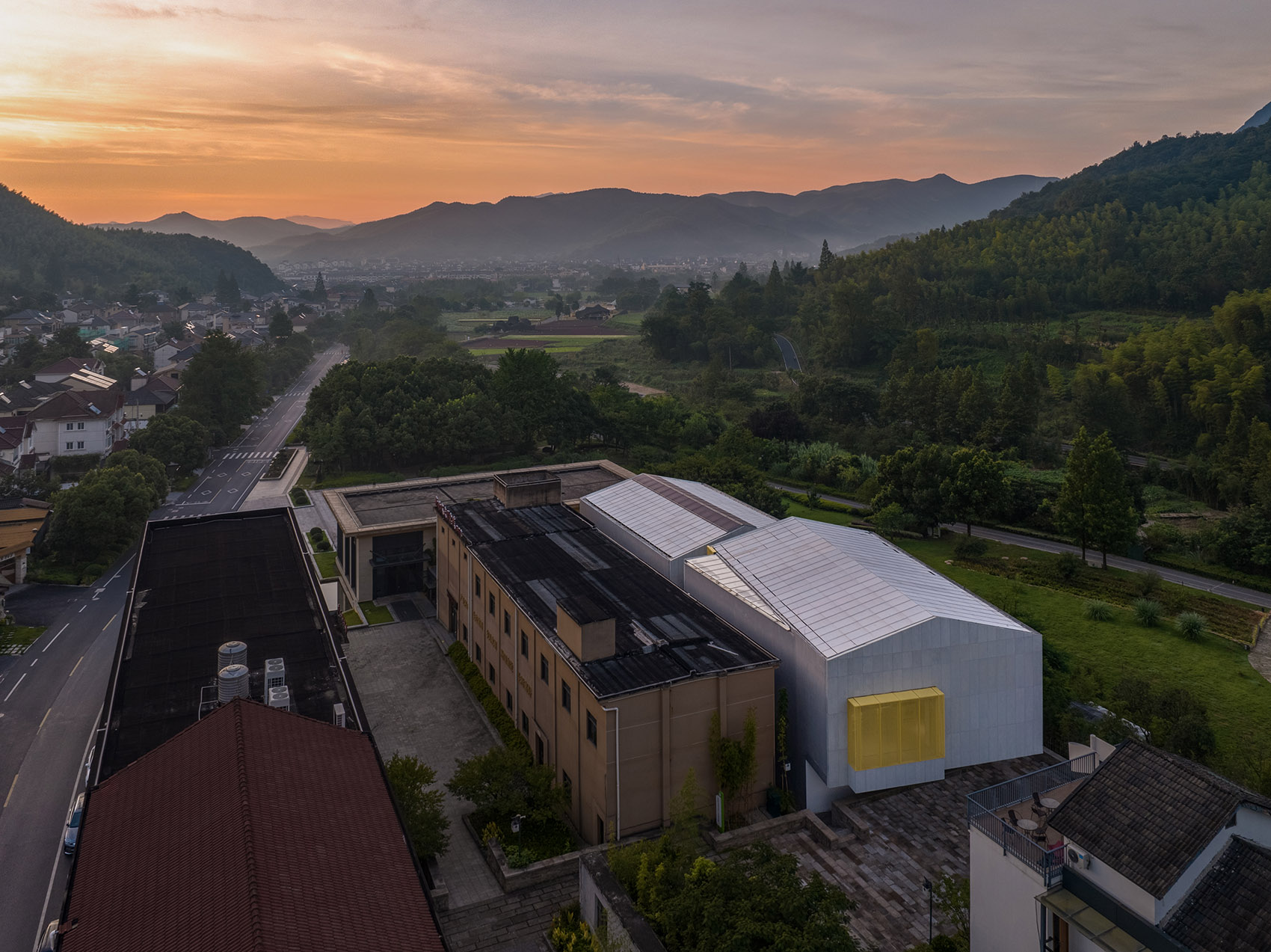 Zhejiang Green Rural Revival Program (Yucun) Pavilion by Du Chunyu team ...