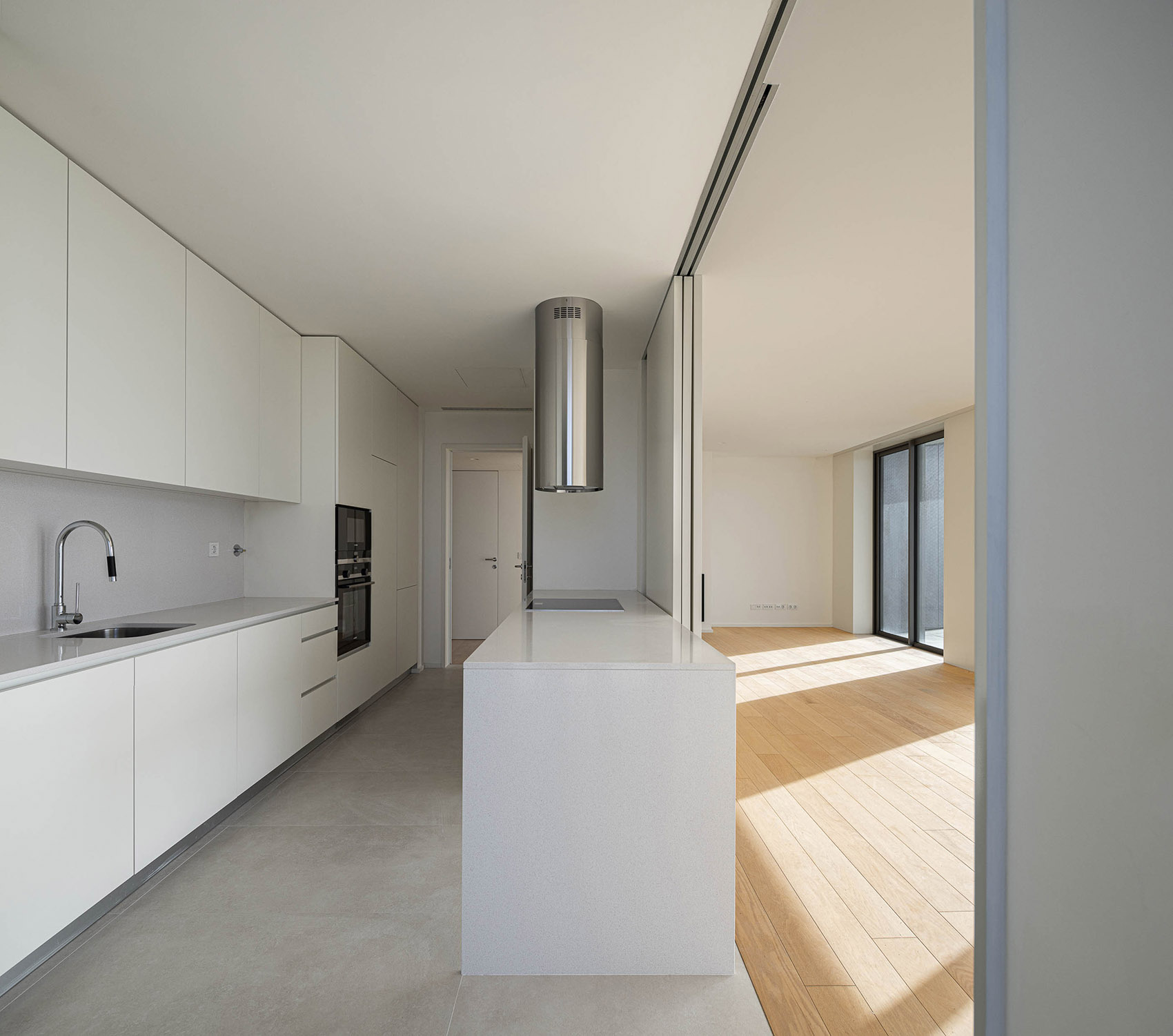 Seashore Building by Atelier d’Arquitectura Lopes da Costa - 谷德设计网
