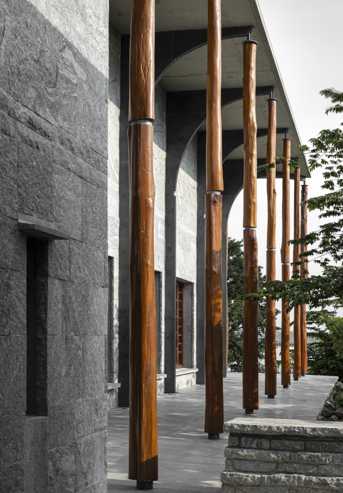 One Tree Hill by Samira Rathod Design Atelier - 谷德设计网