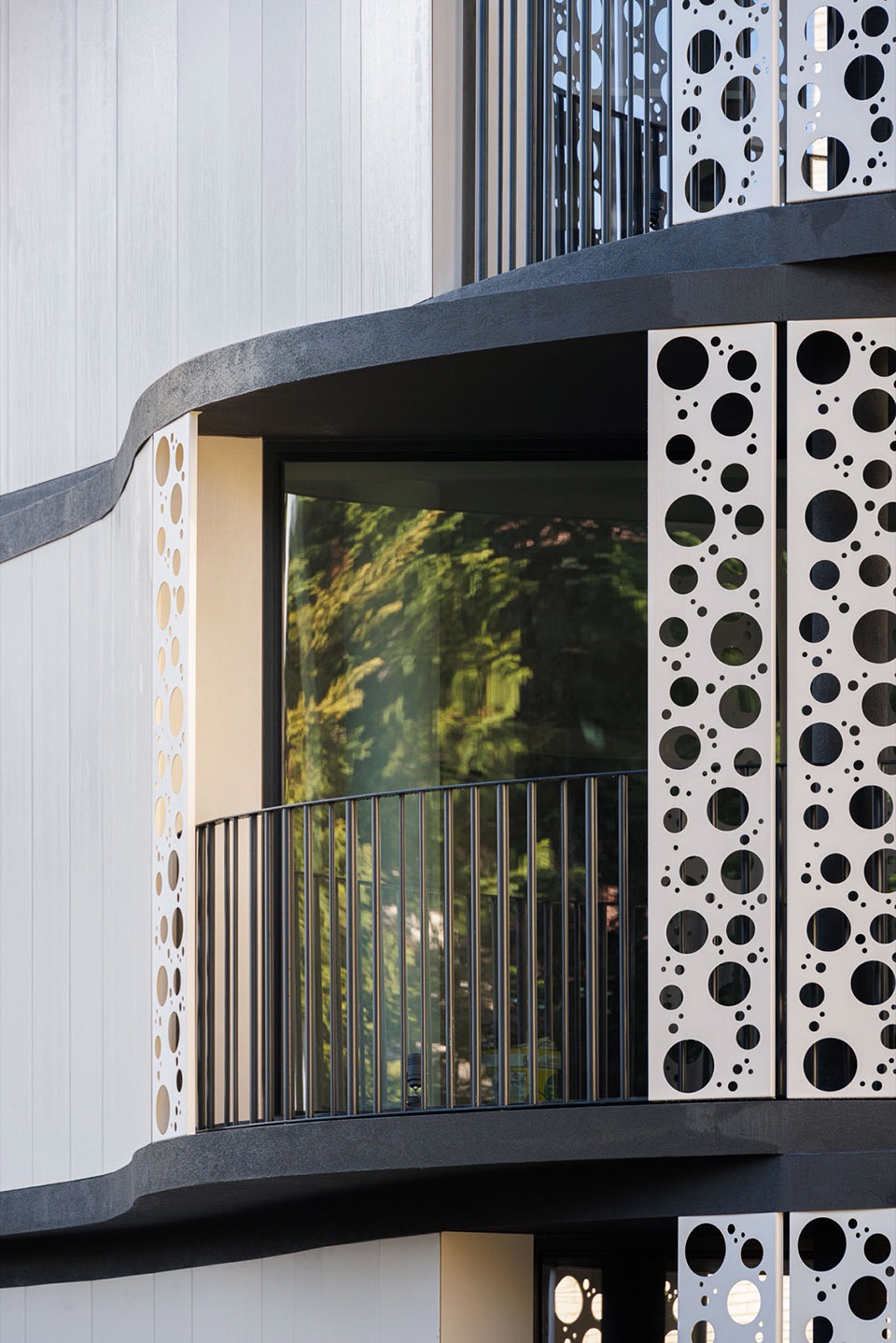 Sense 100 Building by Sandra Micaela Casinha architects - 谷德设计网