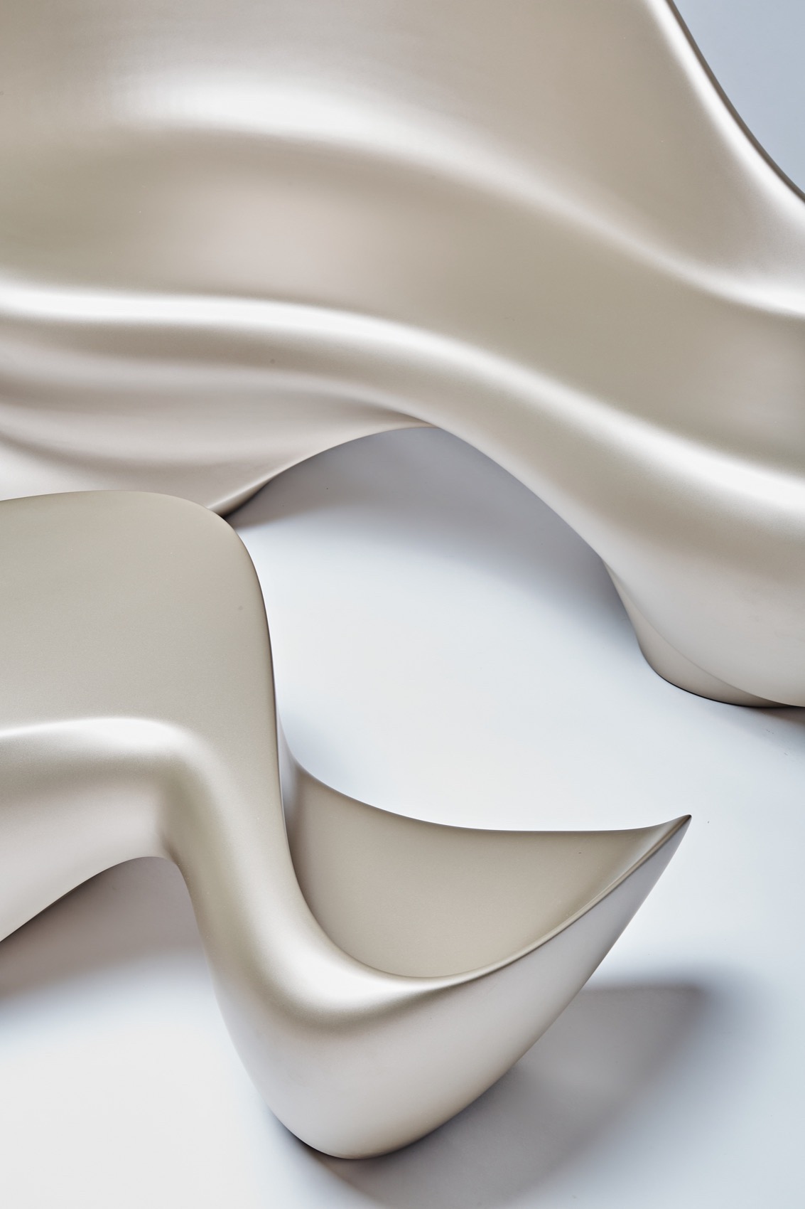 Ripple outdoor sofa and table for Serralunga by Zaha Hadid Architects ...