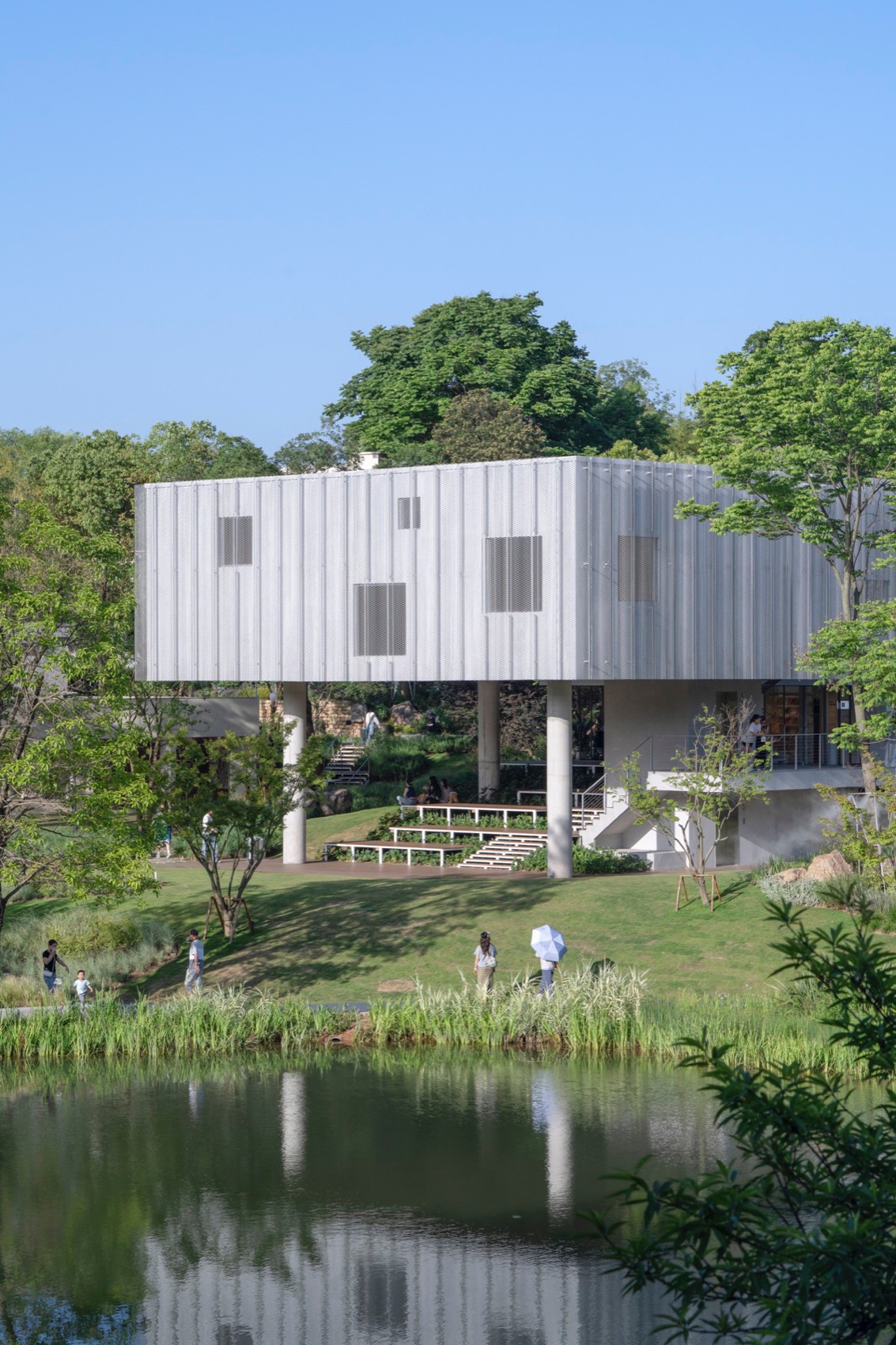 Luxe Lakes CPI SIGHT Art Center, China by VARI Design - 谷德设计网
