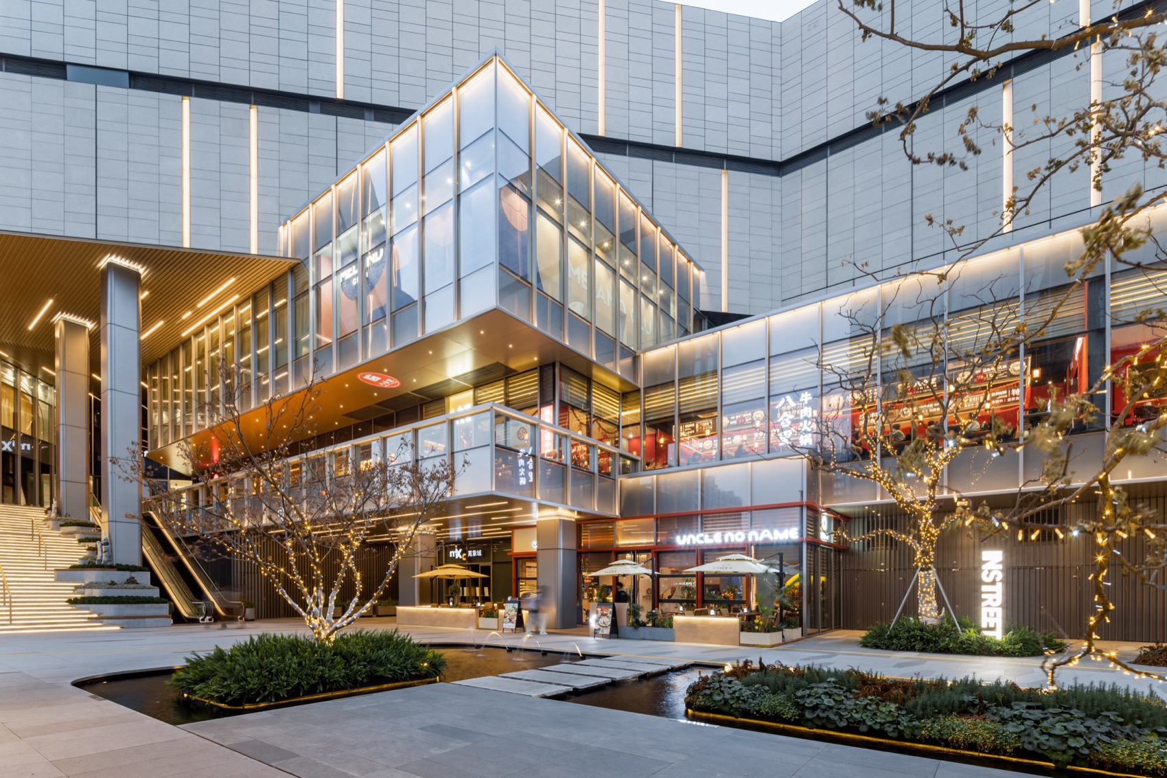 Hangzhou Chengbei MixC by 10 Design - 谷德设计网