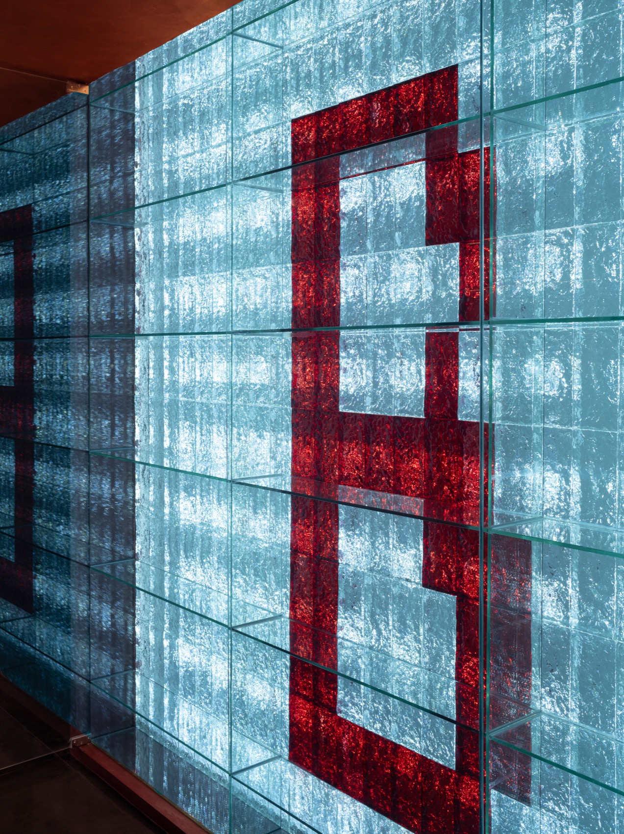 Beer & Glass Bar by Time Corner Space Design - 谷德设计网