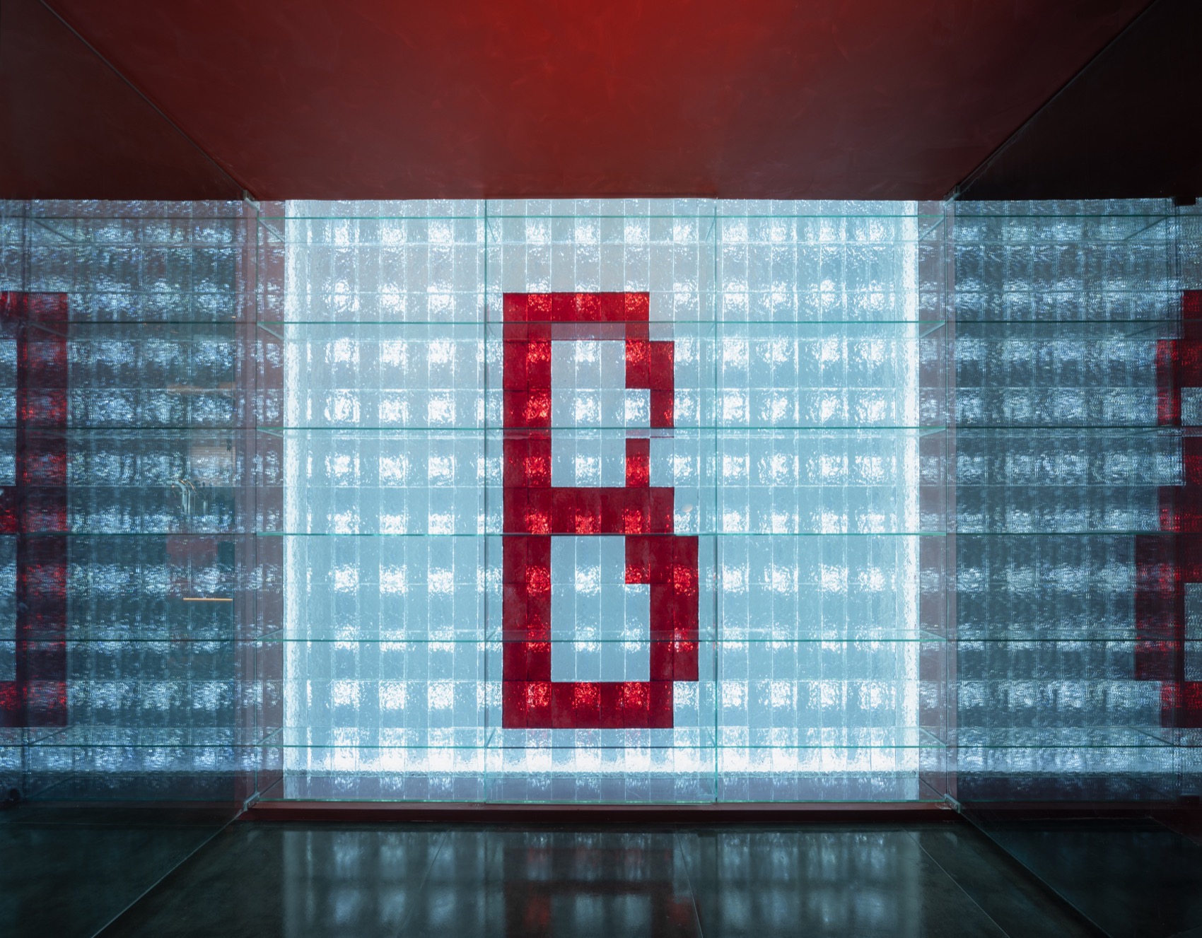 Beer & Glass Bar by Time Corner Space Design - 谷德设计网