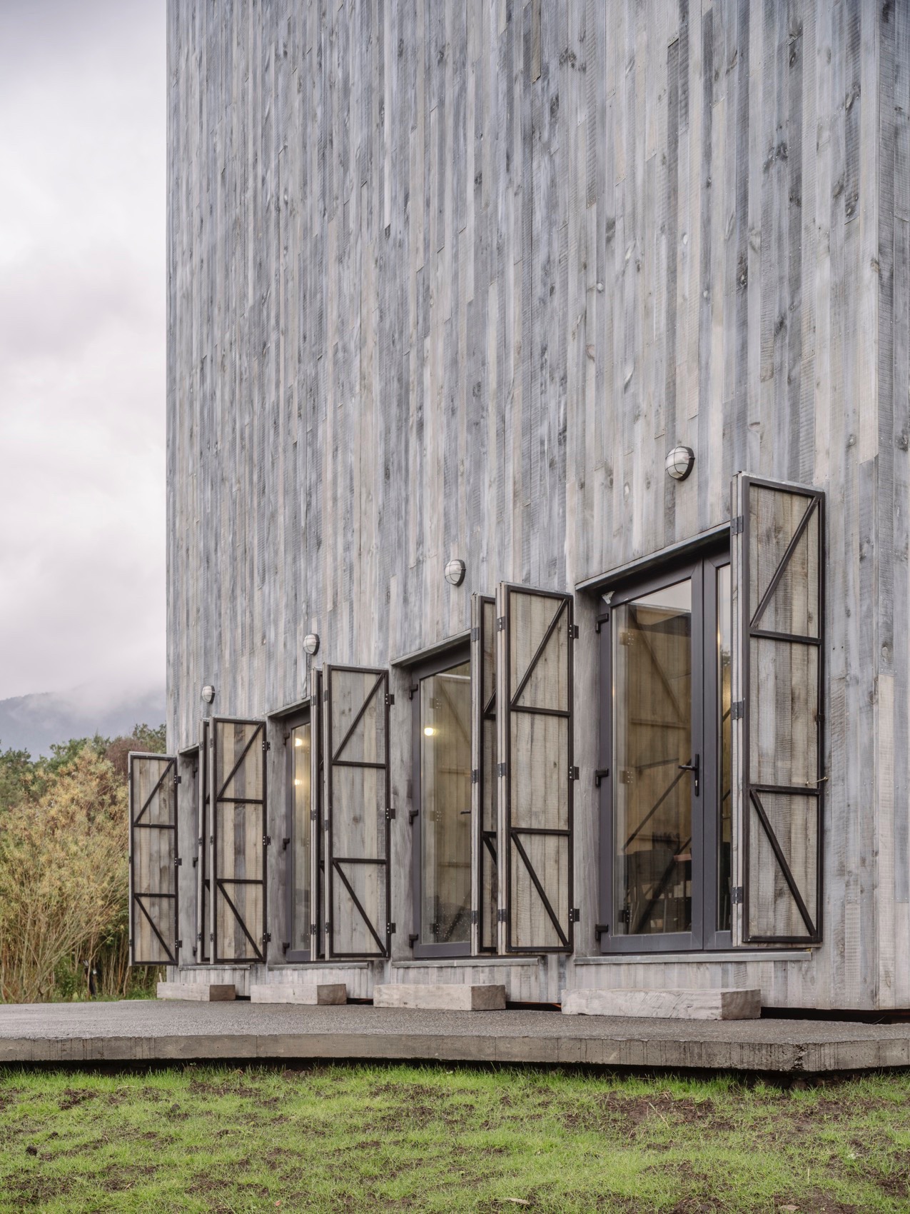 HUMO HOUSE by Iván Bravo architects - 谷德设计网