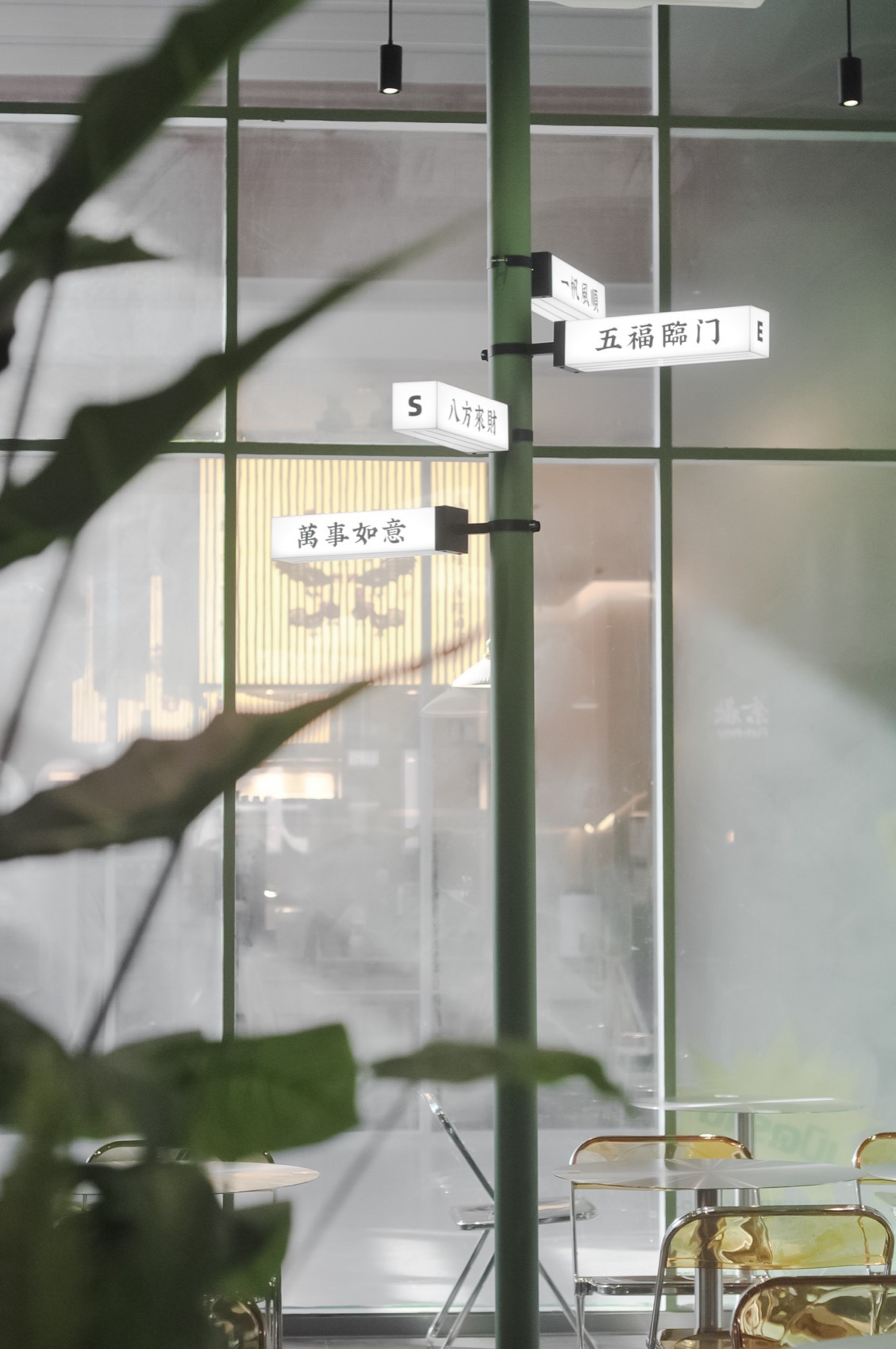 Fun-hey Thai Restaurant by Lingwai Studio - 谷德设计网