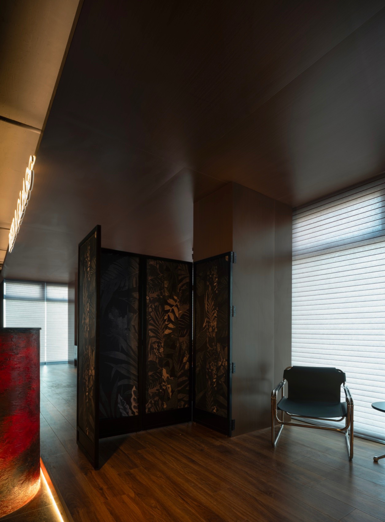 Beer & Glass Bar by Time Corner Space Design - 谷德设计网