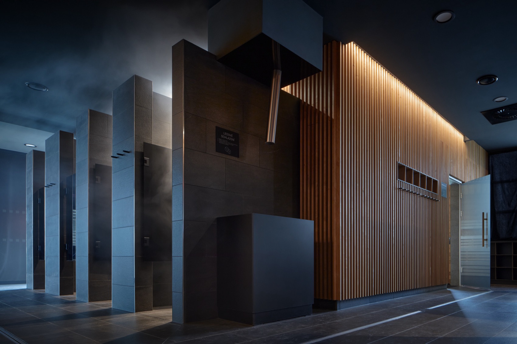 The Aquapark Sport and Relaxation Center by SENAA architekti - 谷德设计网