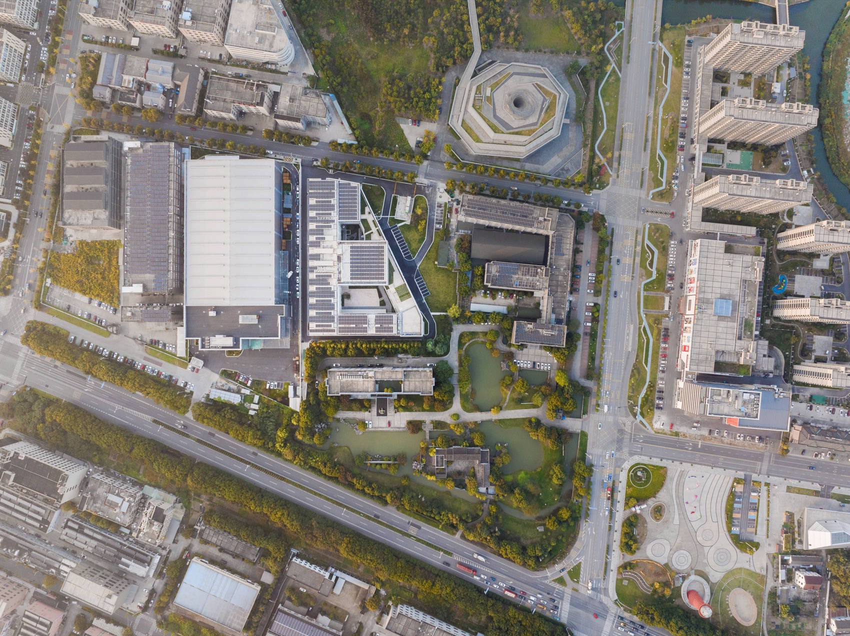 Zhejiang Zhongda Technology Office Complex by BCBD - 谷德设计网