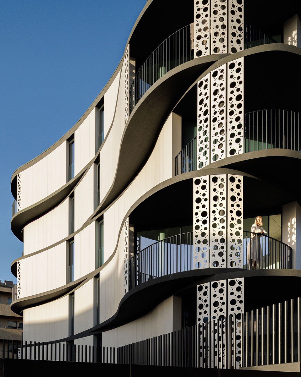 Sense 100 Building by Sandra Micaela Casinha architects - 谷德设计网