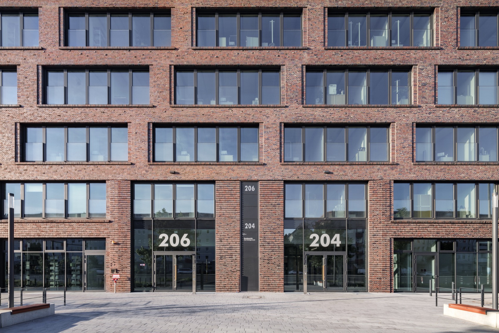 FA 206 Office Building by TCHOBAN VOSS Architekten - 谷德设计网