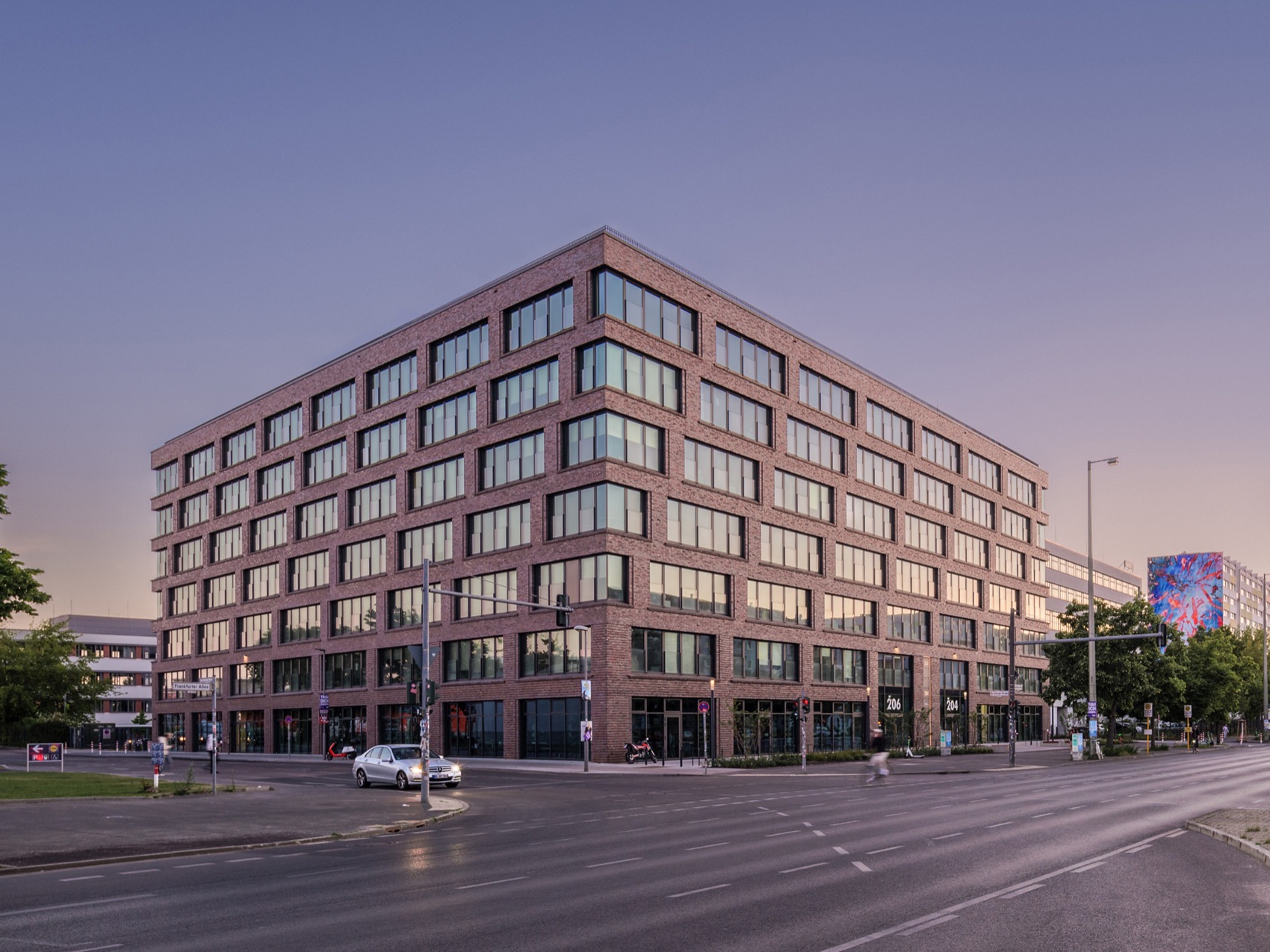 FA 206 Office Building by TCHOBAN VOSS Architekten - 谷德设计网