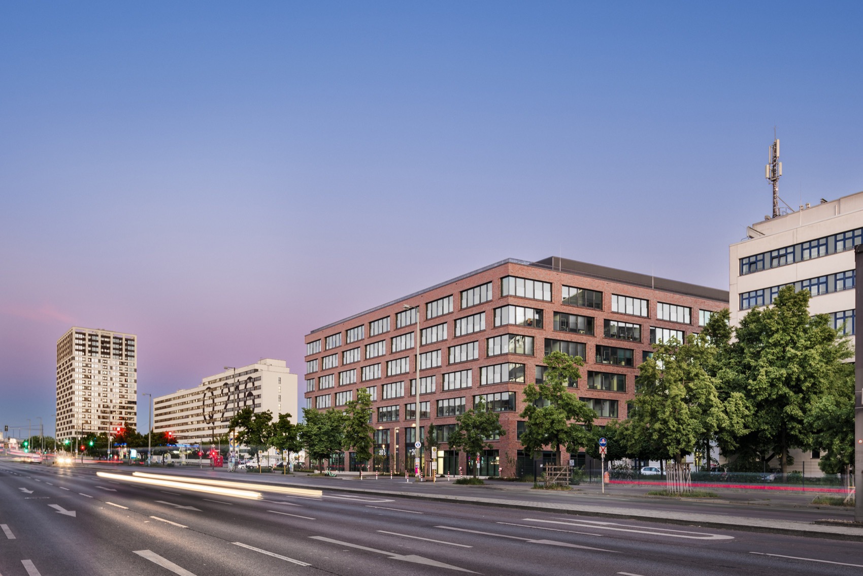 FA 206 Office Building by TCHOBAN VOSS Architekten - 谷德设计网