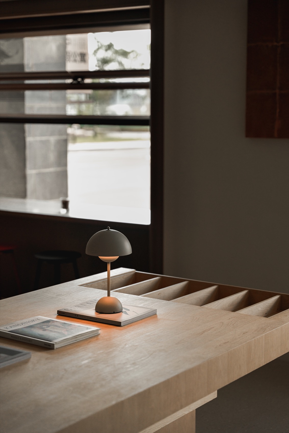 Li Zhong Cafe by LISO Space Design - 谷德设计网