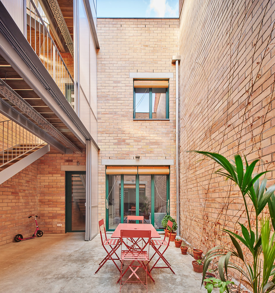 103RAV -New row house in Sabadell by Vallribera Noray Arquitectes - 谷德设计网