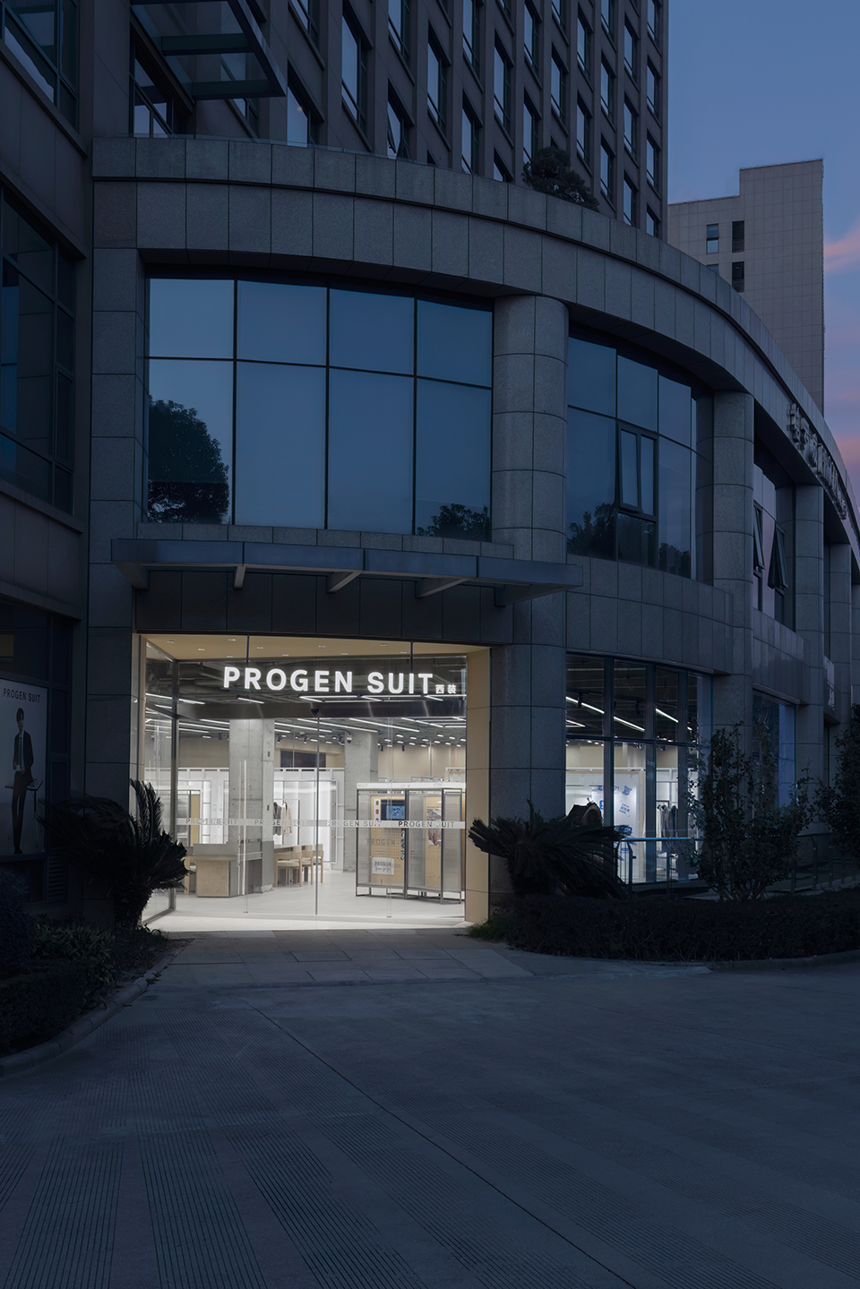 An experimental store featuring an editable display system by Greater ...