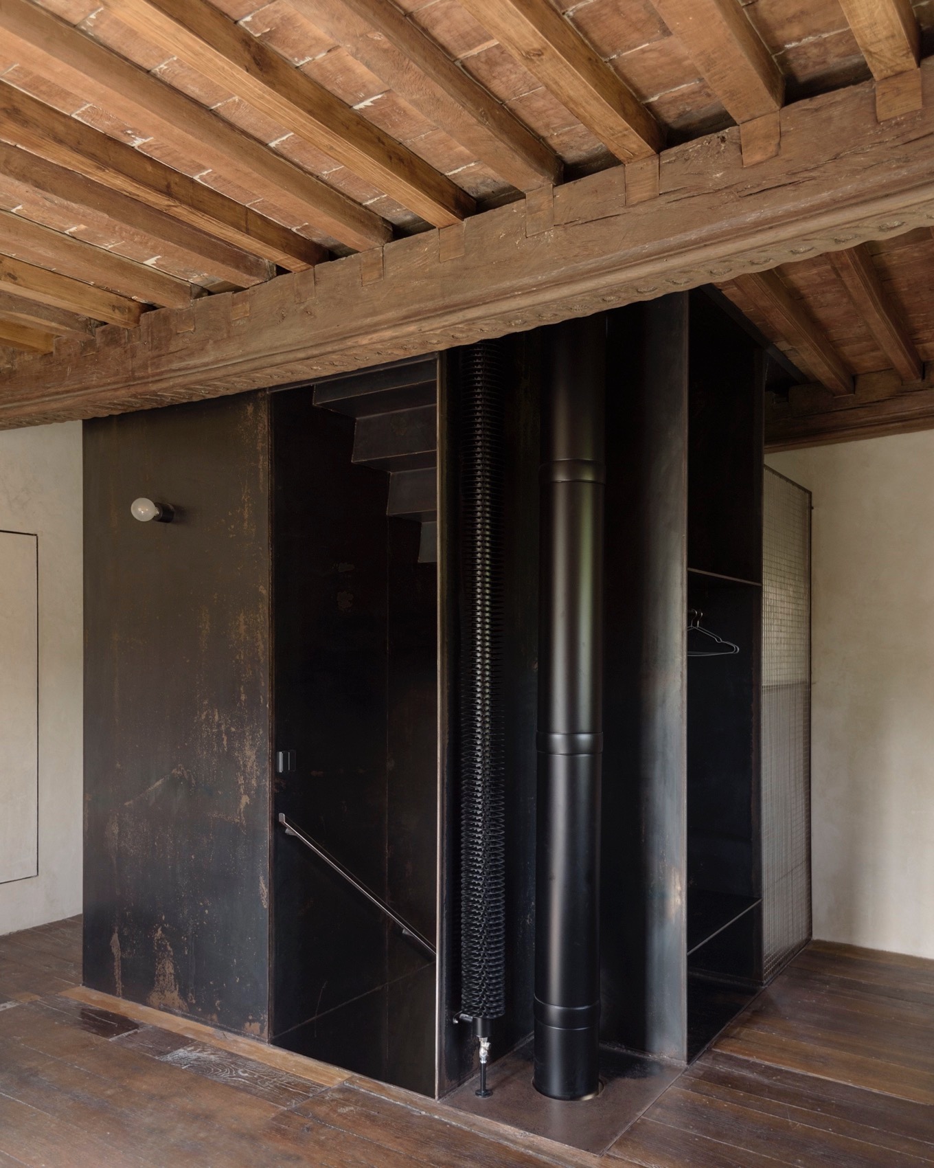 ower ower lodge in listed tower by 2001 TBSI & Elementar - 谷德设计网