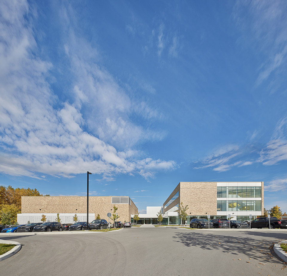 École secondaire de la Nouvelle-Ère by Birtz Bastien Beaudoin Laforest ...