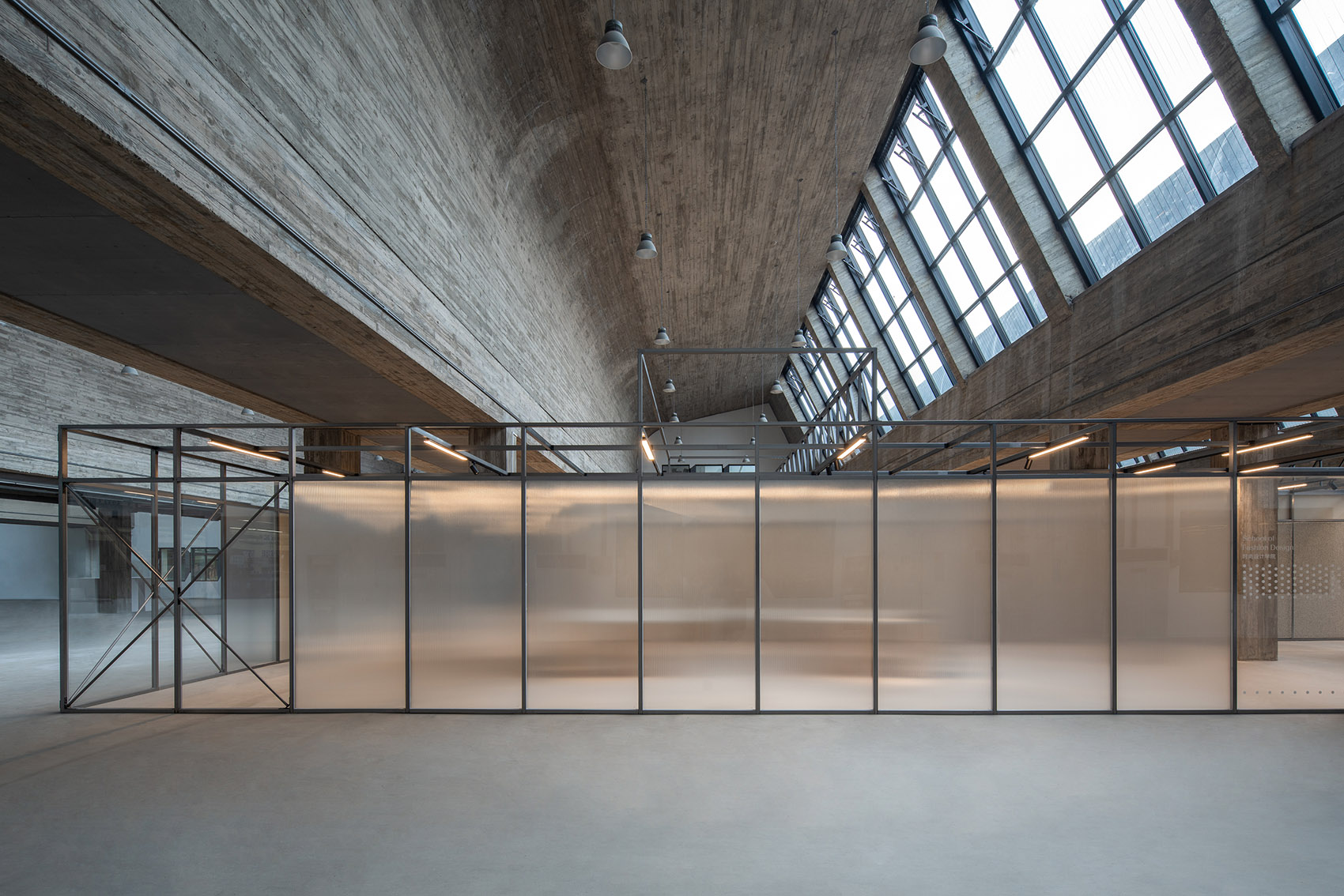 Permanent Exhibition Hall of the School of Fashion Design by MAS - 谷德设计网