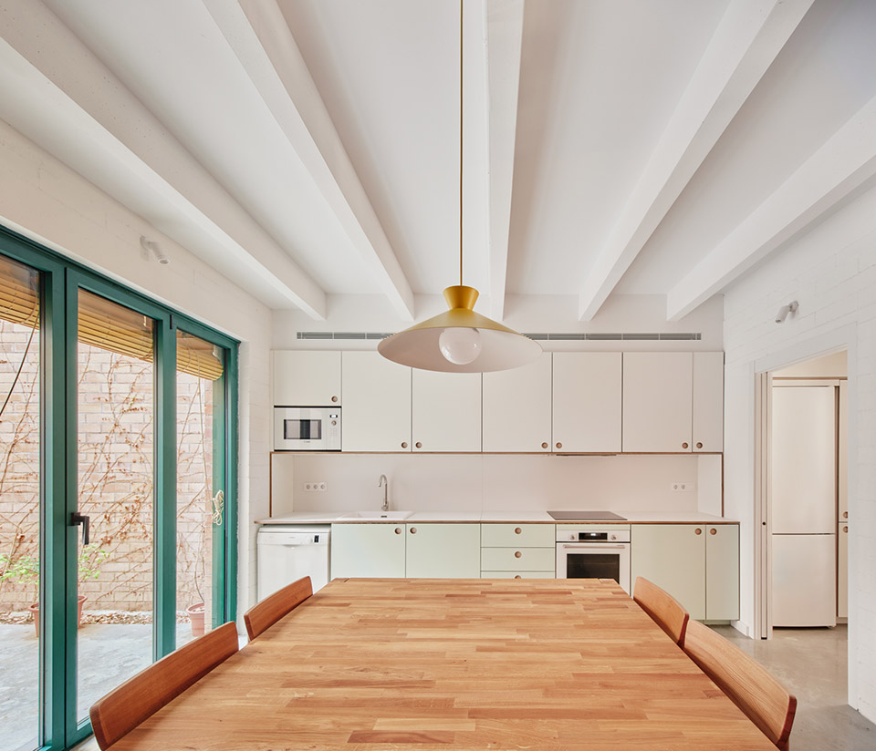 103RAV -New row house in Sabadell by Vallribera Noray Arquitectes - 谷德设计网