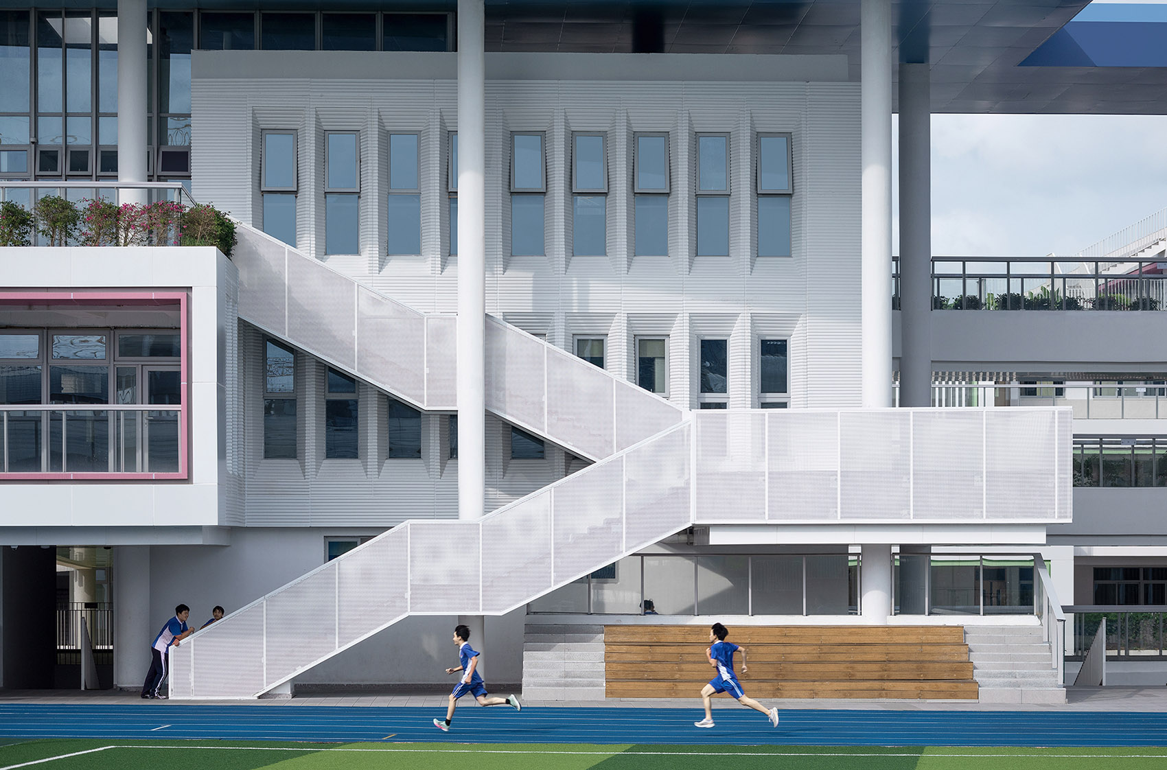 North Campus of Shenzhen Senior High School Group by Capol ...