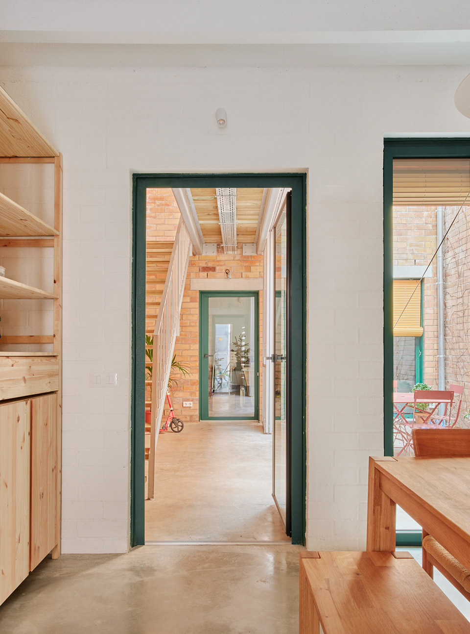 103RAV -New row house in Sabadell by Vallribera Noray Arquitectes - 谷德设计网