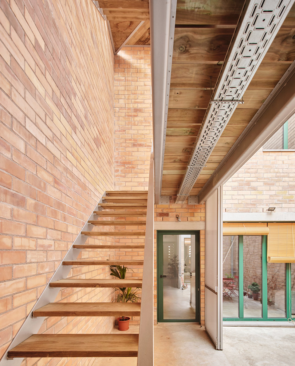 103RAV -New row house in Sabadell by Vallribera Noray Arquitectes - 谷德设计网