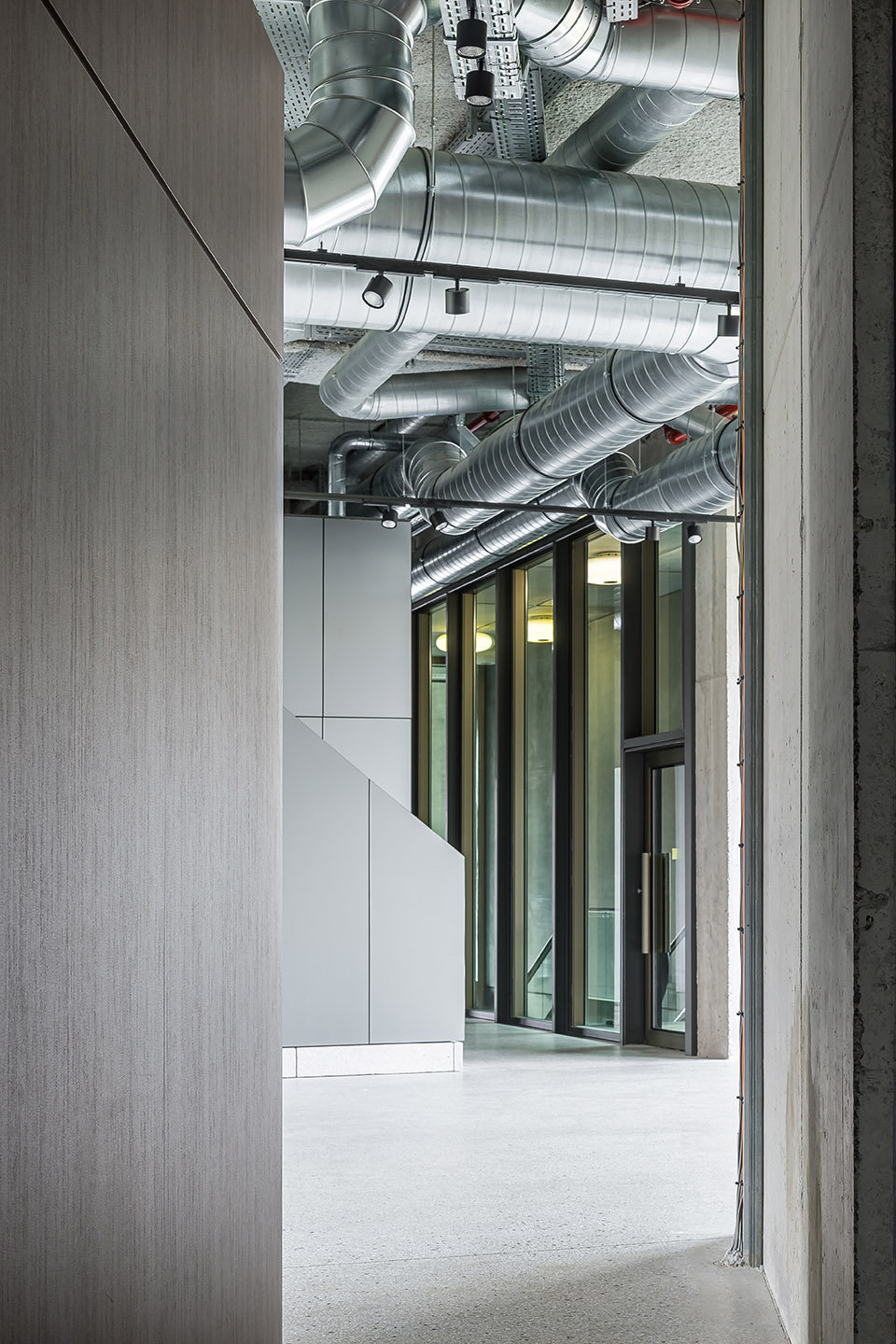 Link Lab Creative Offices by Stay Studio & Markland Architects - 谷德设计网