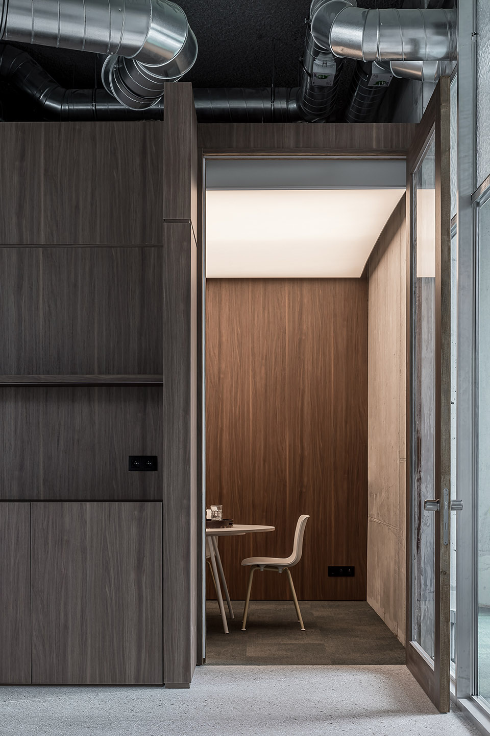 Link Lab Creative Offices by Stay Studio & Markland Architects - 谷德设计网