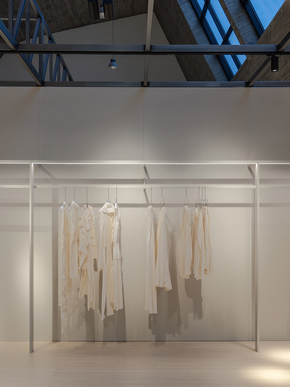 Permanent Exhibition Hall of the School of Fashion Design by MAS - 谷德设计网