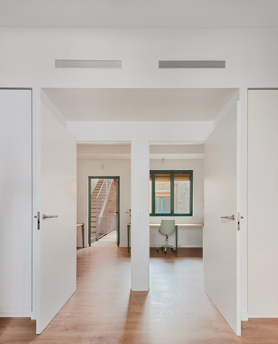 103RAV -New row house in Sabadell by Vallribera Noray Arquitectes - 谷德设计网