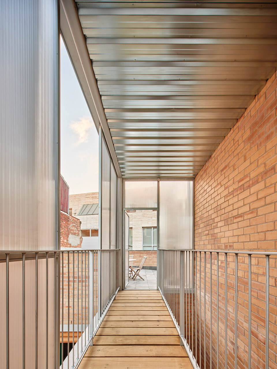 103RAV -New row house in Sabadell by Vallribera Noray Arquitectes - 谷德设计网