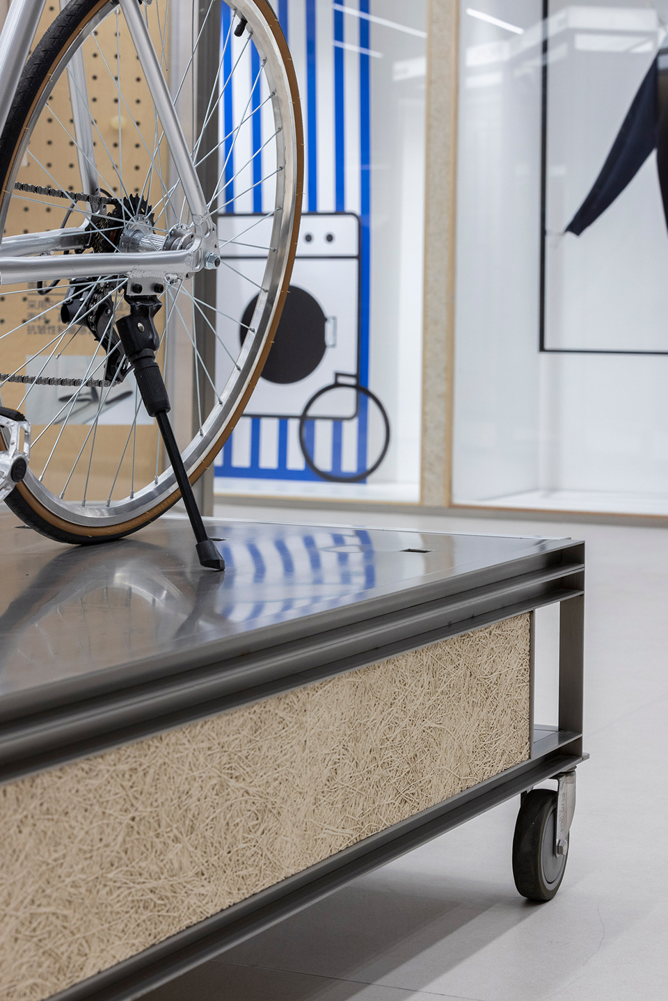 An experimental store featuring an editable display system by Greater ...