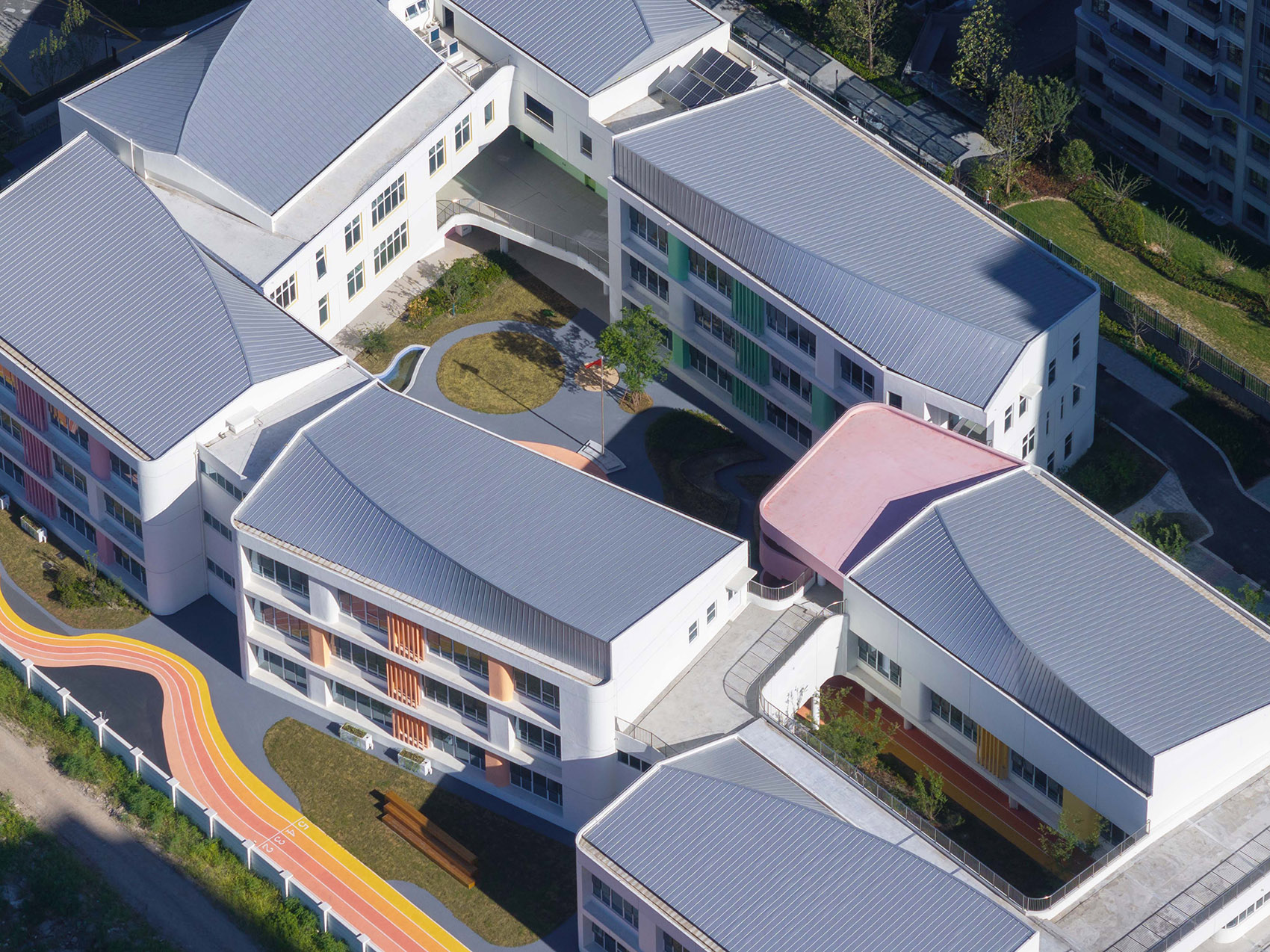 Sky Castle Kindergarten by Soft Build architects - 谷德设计网