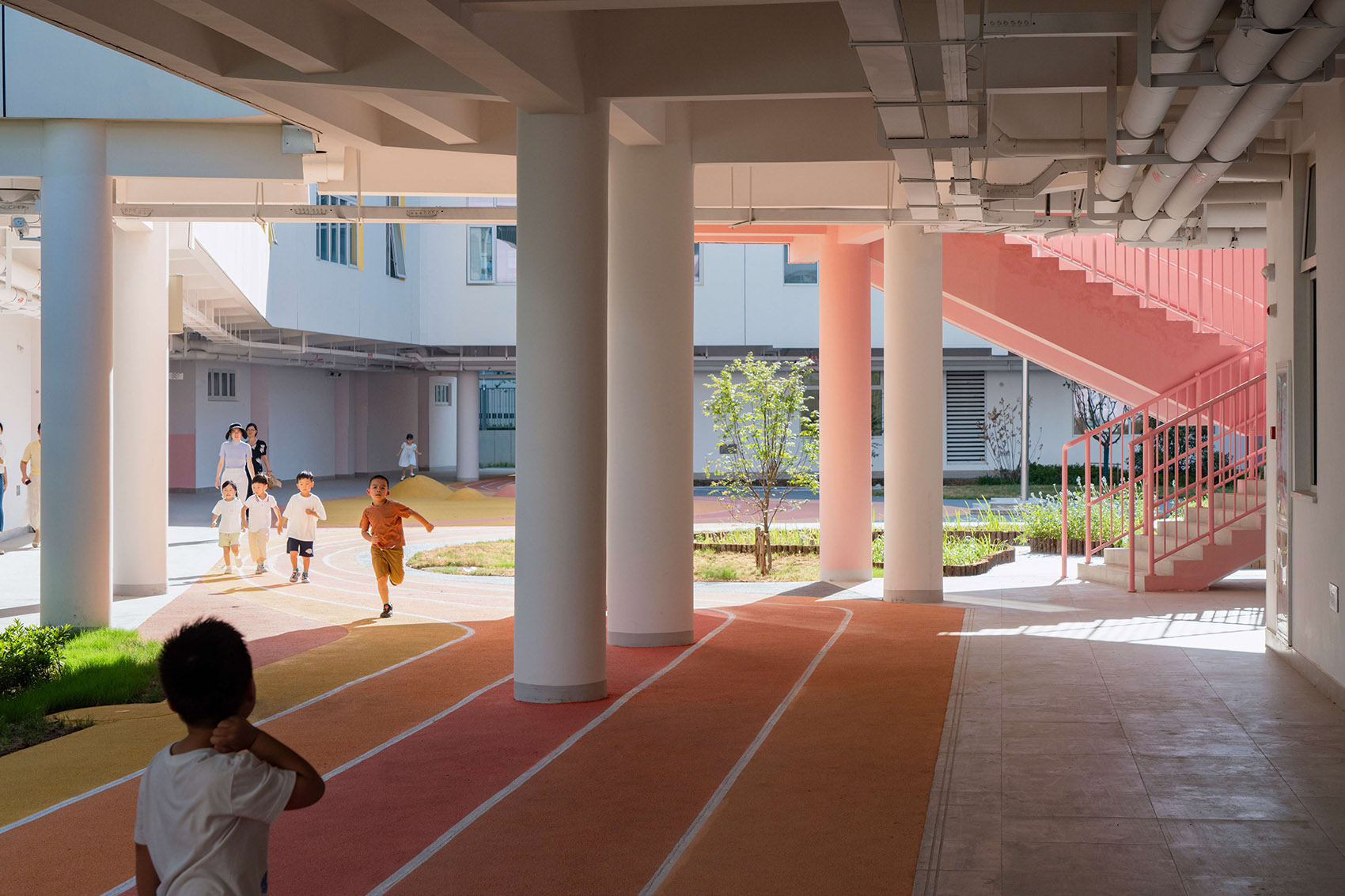 Sky Castle Kindergarten by Soft Build architects - 谷德设计网