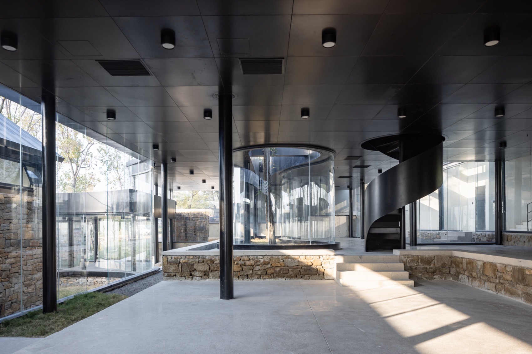 Chaoyuan Mount. village lobby by Kong Xiangwei Studio - 谷德设计网